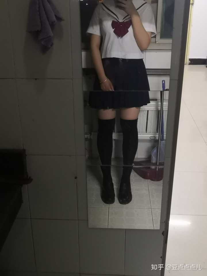 穿jk尿了怎么办故意尿裤子是什么体验5 伤感说说吧