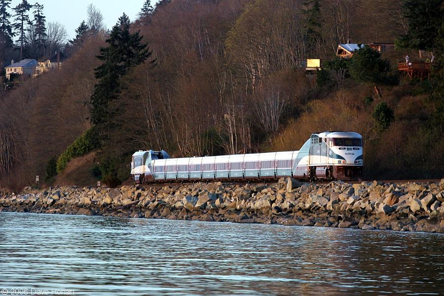 普通火车为什么有两个车头？ - 知乎