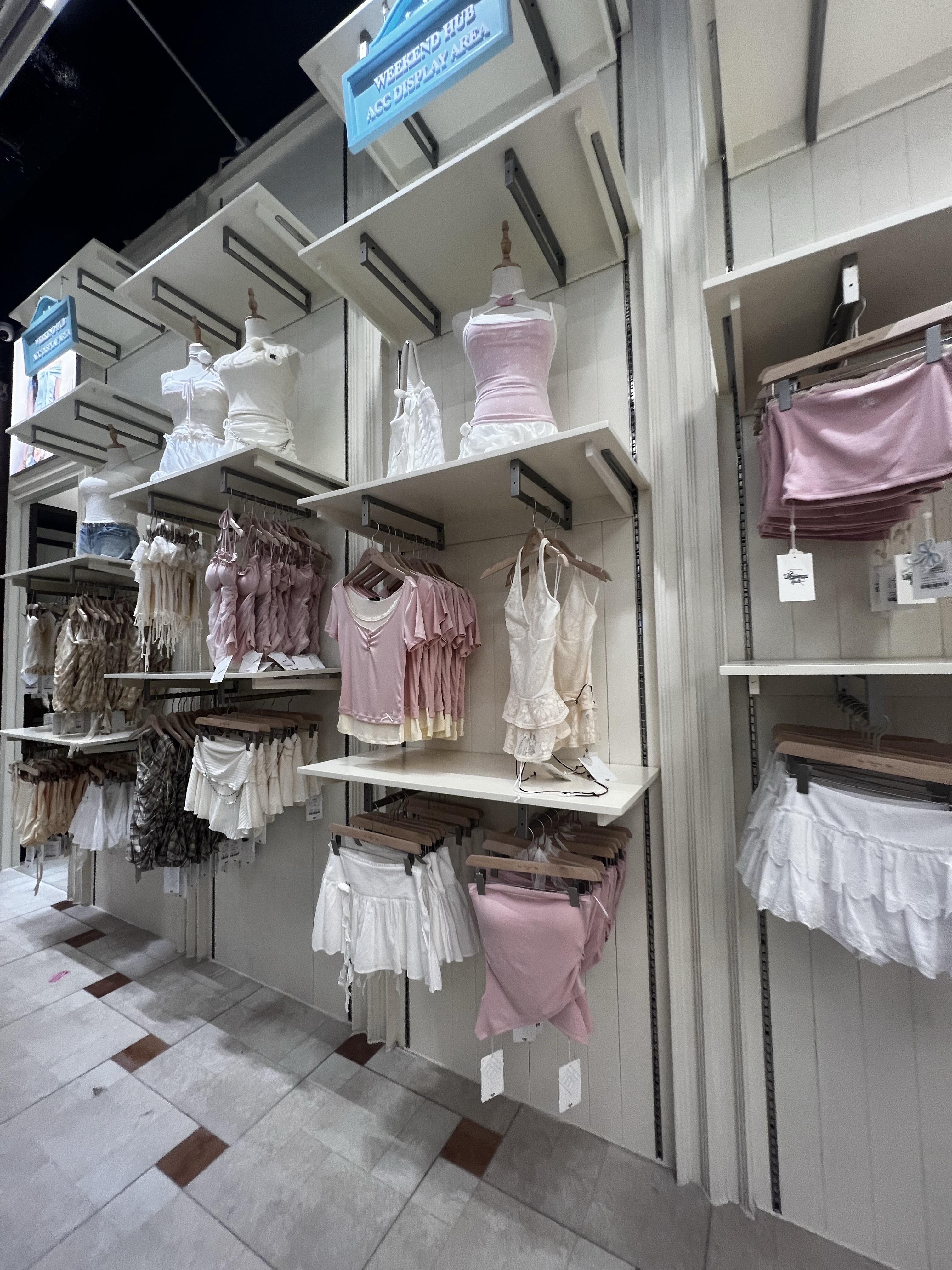 老易侃品牌 的想法: Weekend Hub如何狙击少女钱包 | Weekend Hub这波操作，666！小姐姐们，快快快，要跟上 ...