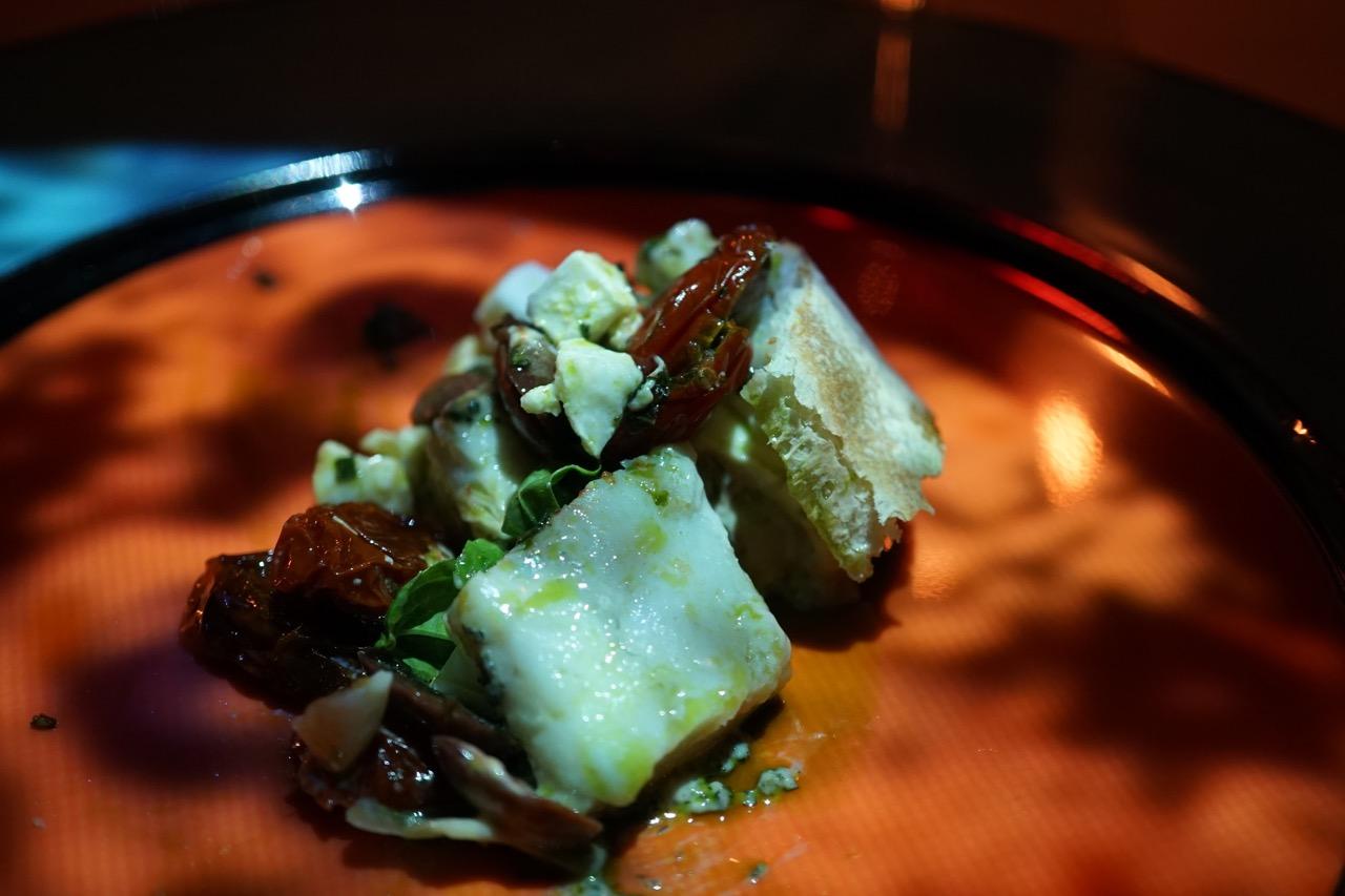 上海紫外线餐厅（Ultraviolet by Paul Pairet）是一个怎样的餐厅，就餐体验如何？ - 知乎