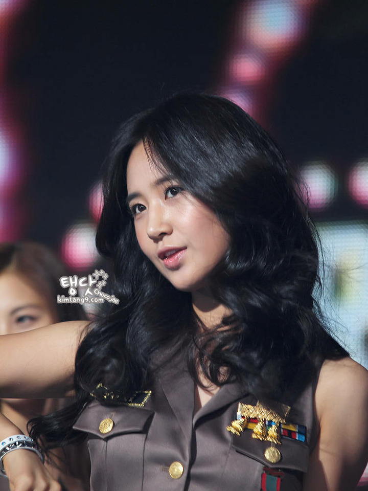 如何评价少女时代的权俞利（Yuri）？ - 知乎