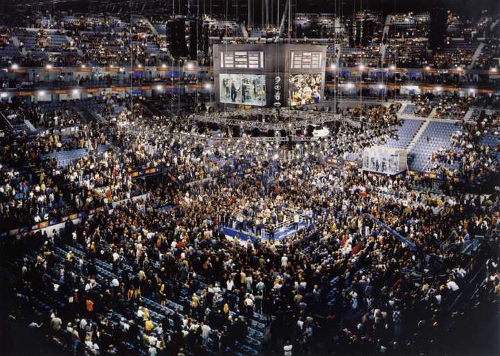 Andreas Gursky 作品「Rhine II」为什么成为世界最昂贵的照片？ - 知乎