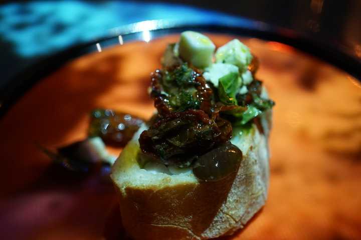 上海紫外线餐厅（Ultraviolet by Paul Pairet）是一个怎样的餐厅，就餐体验如何？ - 知乎