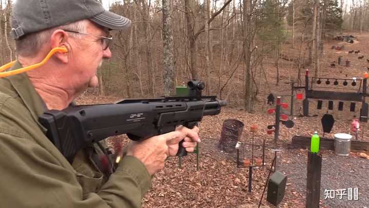 想问一下，吃鸡里的DBS霰弹枪原型到底是什么枪? - 知乎