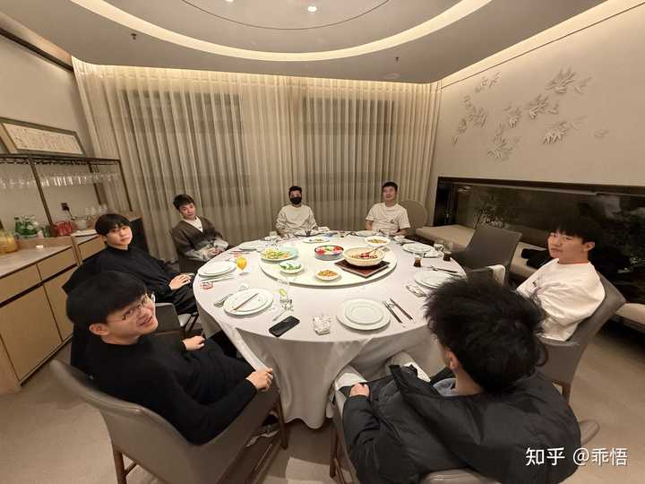 JDG官宣前BLG打野Xun加入与Scout搭档中野，你觉得25赛季的JDG会取得什么样的成绩？ - 知乎