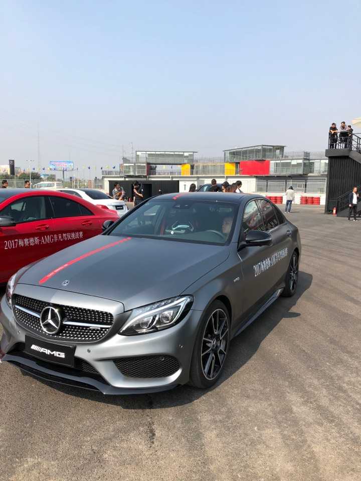 如何评价梅赛德斯奔驰全新的 43 AMG 系列？ - 知乎