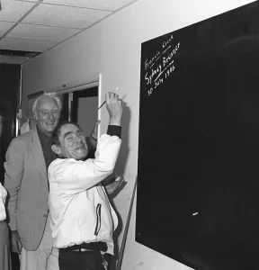 分子生物学奠基人、诺贝尔奖得主 Sydney Brenner 4 月 5 日去世，他曾做出哪些贡献？ - 知乎