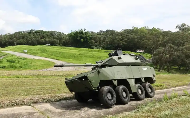 如何评价CM-33/34“云豹”装甲车？ - 知乎