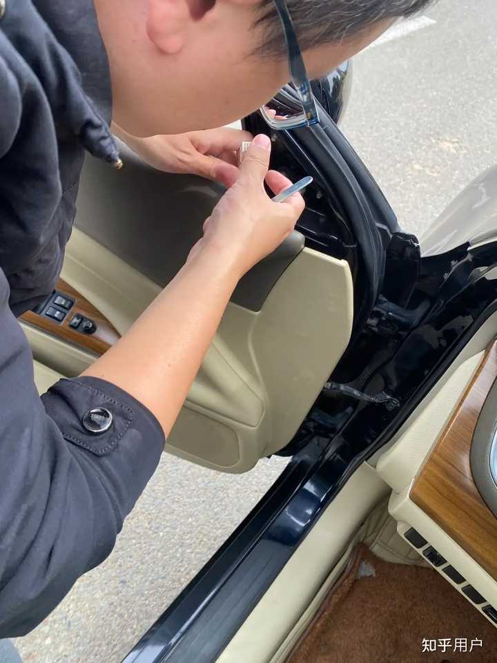汽车后视镜不小心弄碎了，可以自己换吗？ - 知乎