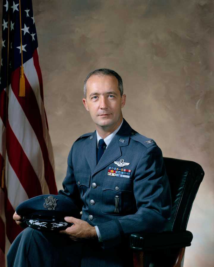 美国国家航空航天局（NASA）航天员的编制属于美国国家航空航天局还是美国军方？ - 知乎