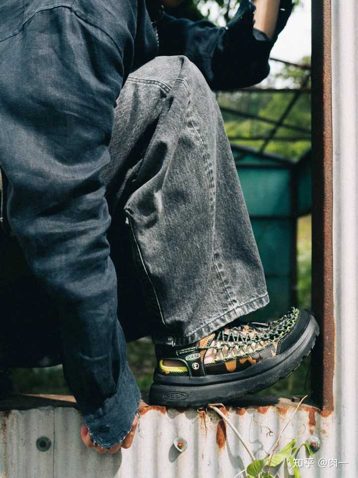 KEEN、crocs 这种凉鞋受欢迎的原因有哪些？ - 知乎
