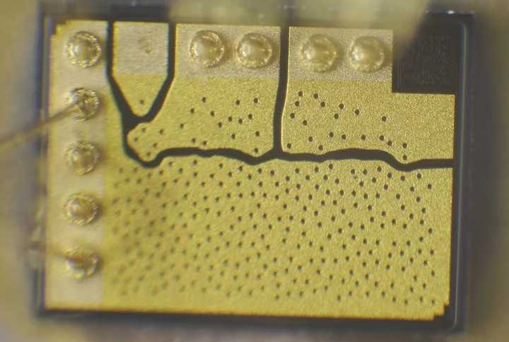 手机屏幕中的Face ID 面部识别技术是如何实现的？为什么有时候识别不准？ - 知乎