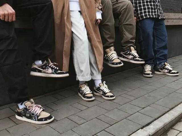 Dunk 和dunk sb 还有 dunk pro有啥区别？pro又代表什么？ - 知乎