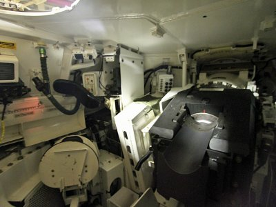 为何豹2坦克在后期型号（L2A5 L2A6 L2A7）中仍旧采用定角装弹？ - 知乎