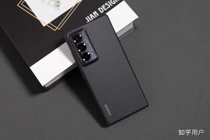 荣耀出了Magic V2、Magic Vs2、V Purse三款折叠屏，作为消费者应该怎么选？ - 知乎