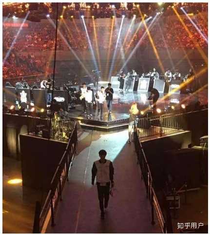 SMLZ 在 LPL 的 ADC 位置是什么水平？优缺点是什么？ - 知乎