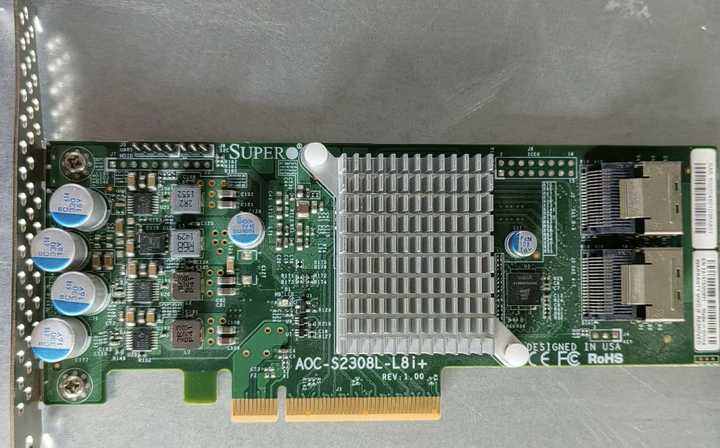 一般一台服务器配置几张raid卡？ - 知乎