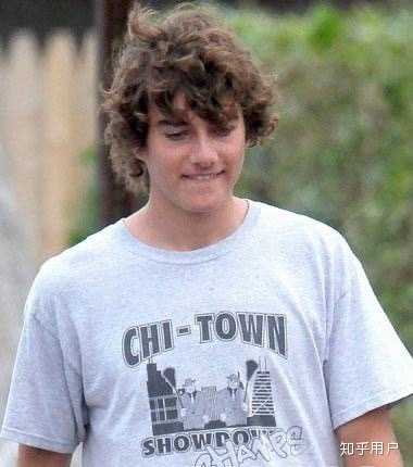 Taylor Swift 有多少任男友？ - 知乎