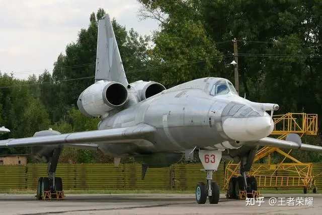 Tu-22和Tu-22M是什么关系？ - 知乎