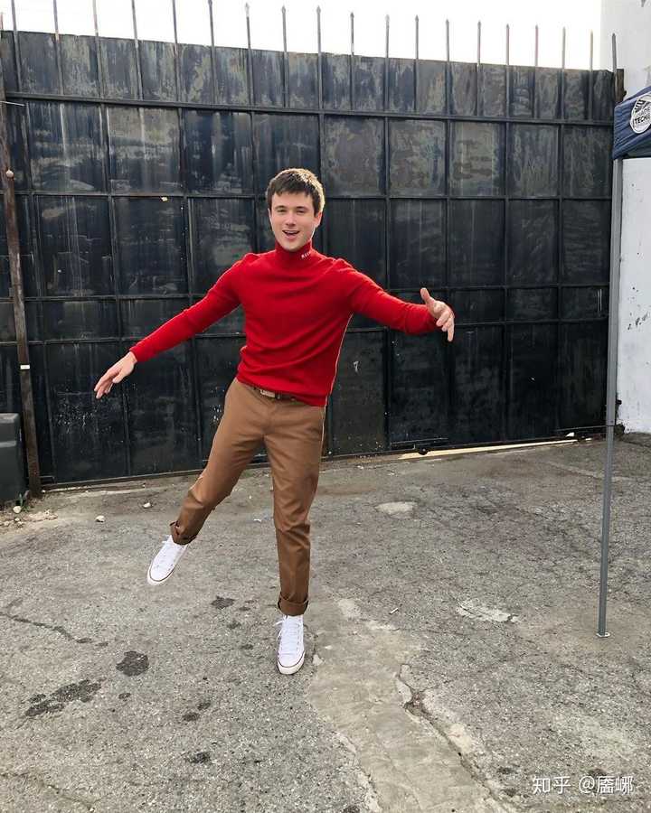 如何评价歌手Alec Benjamin？ - 知乎