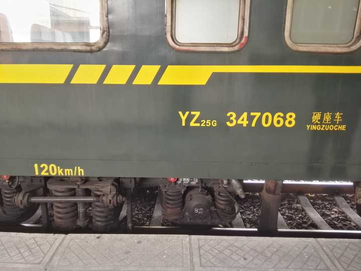 谁能说说轨道车辆减震器？？ - 知乎