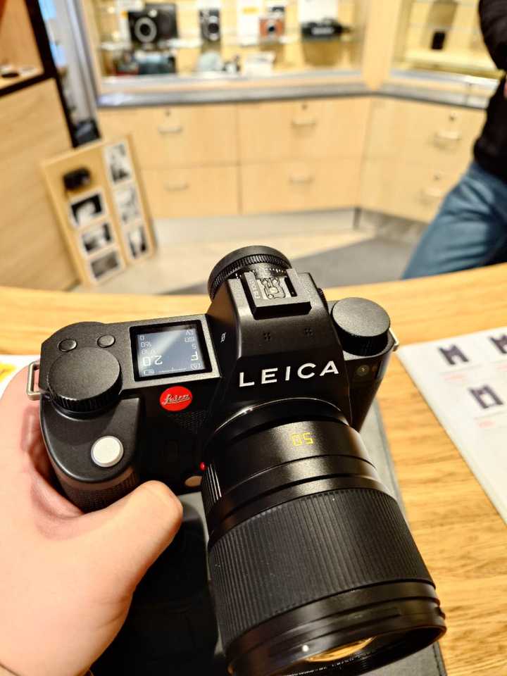 如何评价徕卡 (Leica) SL3 微单相机？ - 知乎