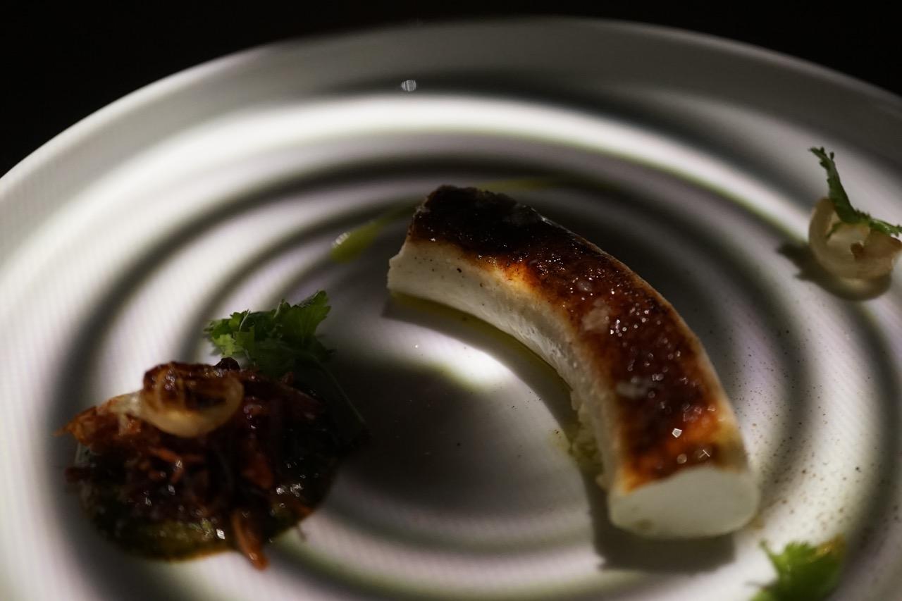 上海紫外线餐厅（Ultraviolet by Paul Pairet）是一个怎样的餐厅，就餐体验如何？ - 知乎