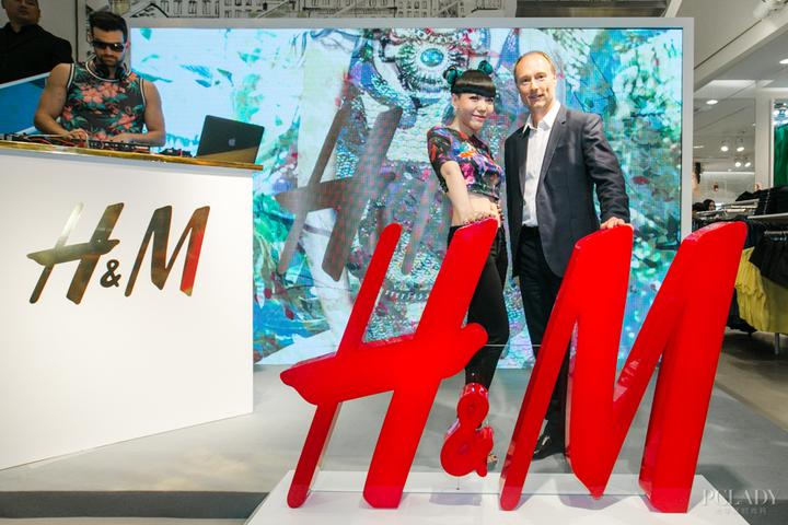 没想到你是这样的H&M：办公室装修也很潮 - 知乎