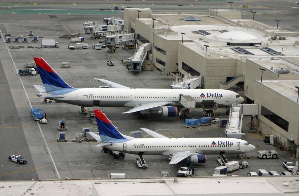 为什么波音777需要推力达到40吨的ge90发动机？ - 知乎