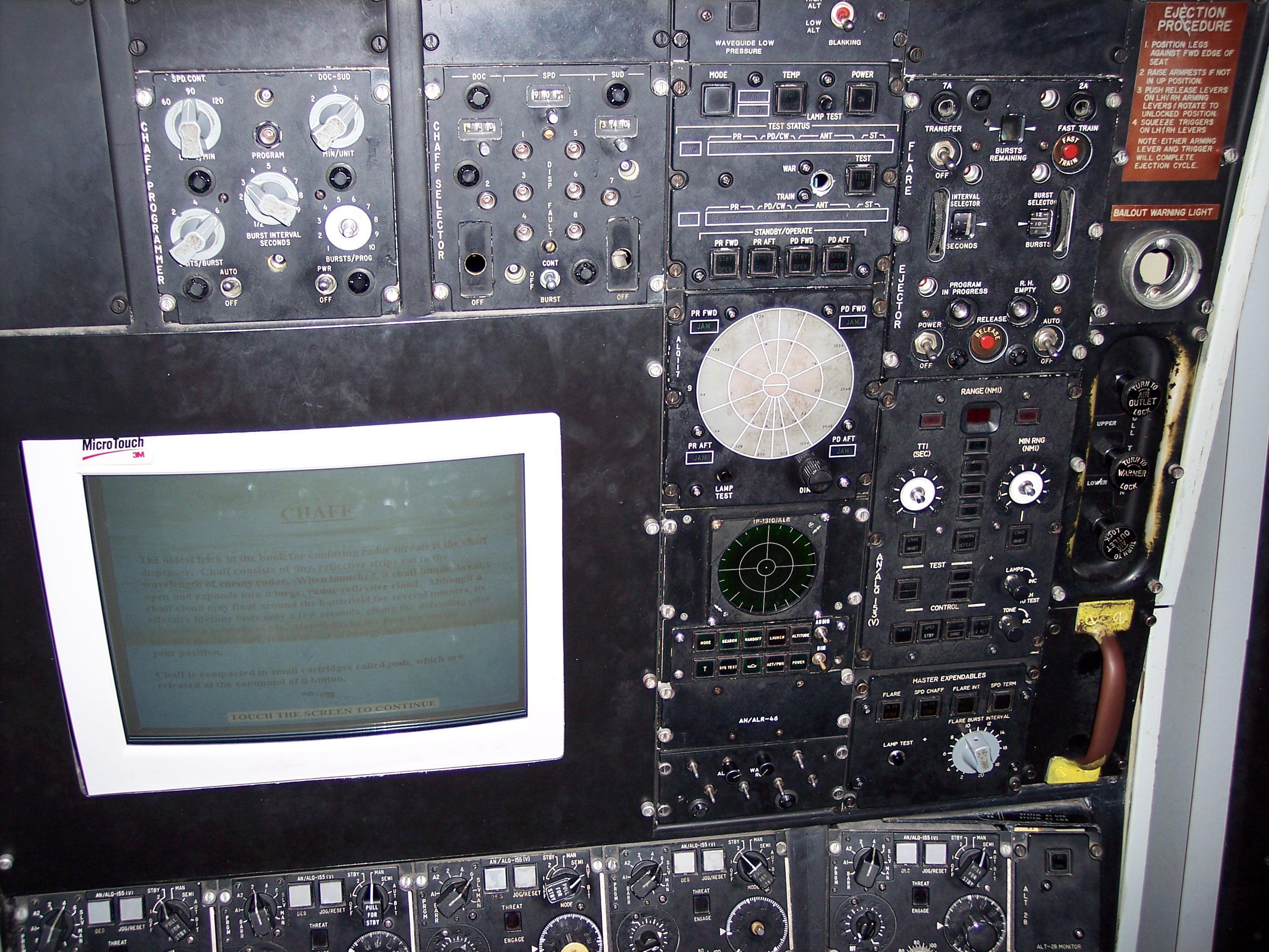 为什么民航客机几乎都没有装备反导系统？ - 知乎