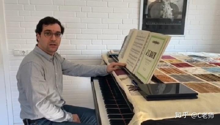 德国汉堡音乐与戏剧学院 斯泰潘·西蒙尼Stepan Simonian教授【钢琴一对一大师课】 - 知乎