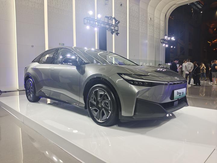 一汽丰田bZ3上市，16.98万元起售：纯电转型翻身之作 - 知乎