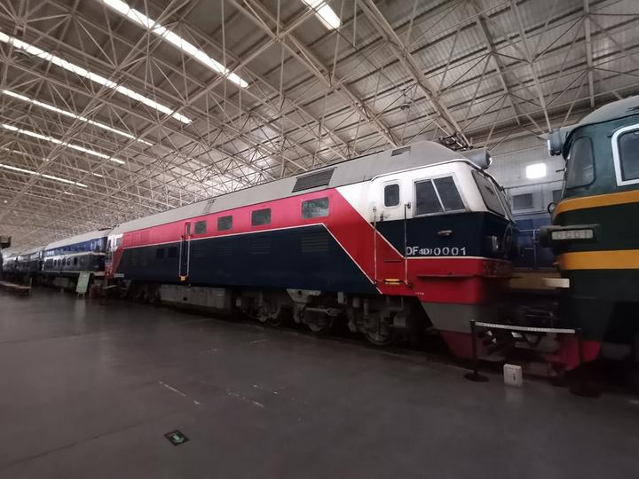 中国铁道博物馆 东风4DJ型0001号内燃机车 - 知乎