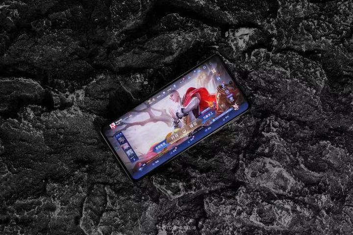 摩托罗拉edge X40曝光，144Hz+2K+1TB，骁龙8 Gen2加持 - 知乎