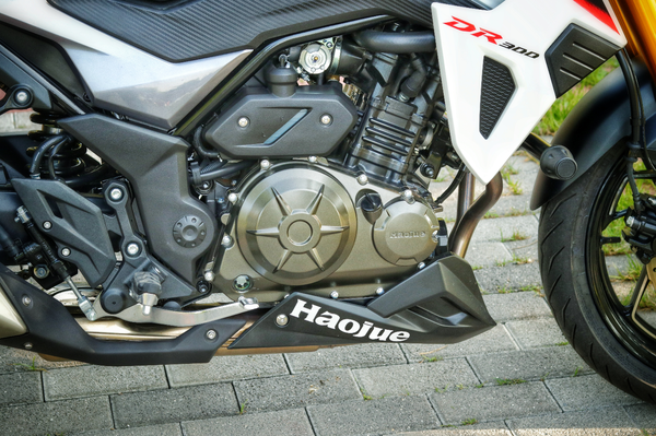 让一众媒体老师“翻车”的豪爵DR300怎么样？中国摩托车联合测评 - 知乎