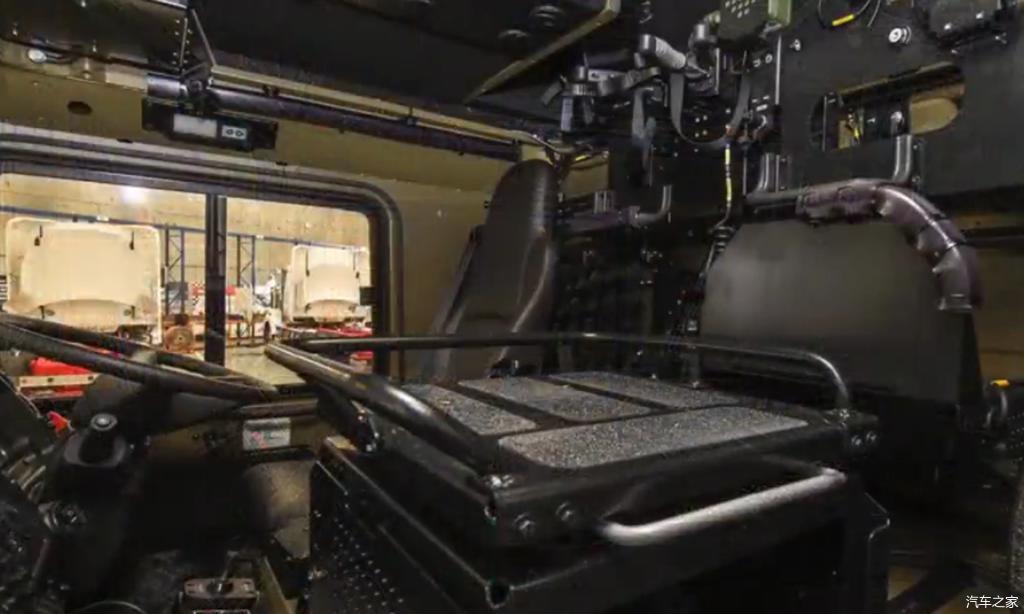 莱茵金属MAN HX77重型战术卡车 全钢结构附加装甲爽爆 - 知乎