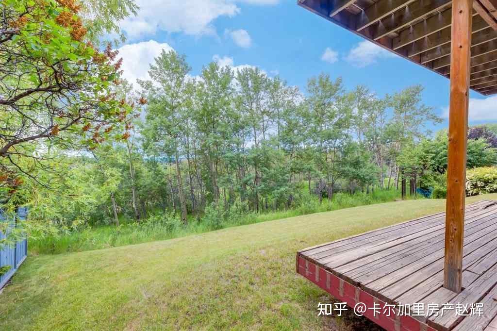 卡尔加里西北最佳学区Edgemont, 3000尺 walkout 独立屋，108万，著名丘吉尔高中，Tom Baines初中 ...