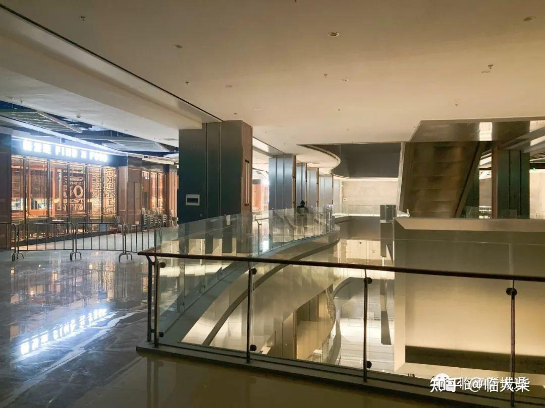 涅槃重生！翁梅唯一的商业综合体“绿地艺尚魔方”即将再次开业！ - 知乎