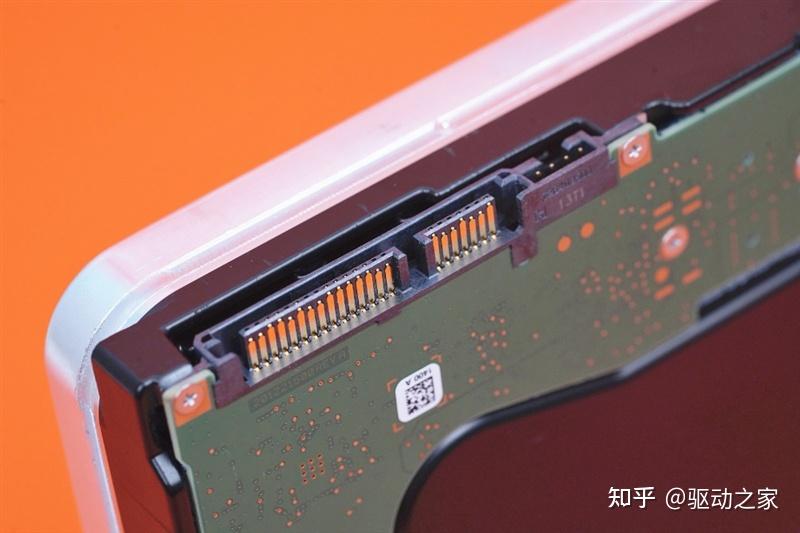 逼近300MB/s的机械硬盘之王！希捷银河Exos X20 20TB评测 - 知乎