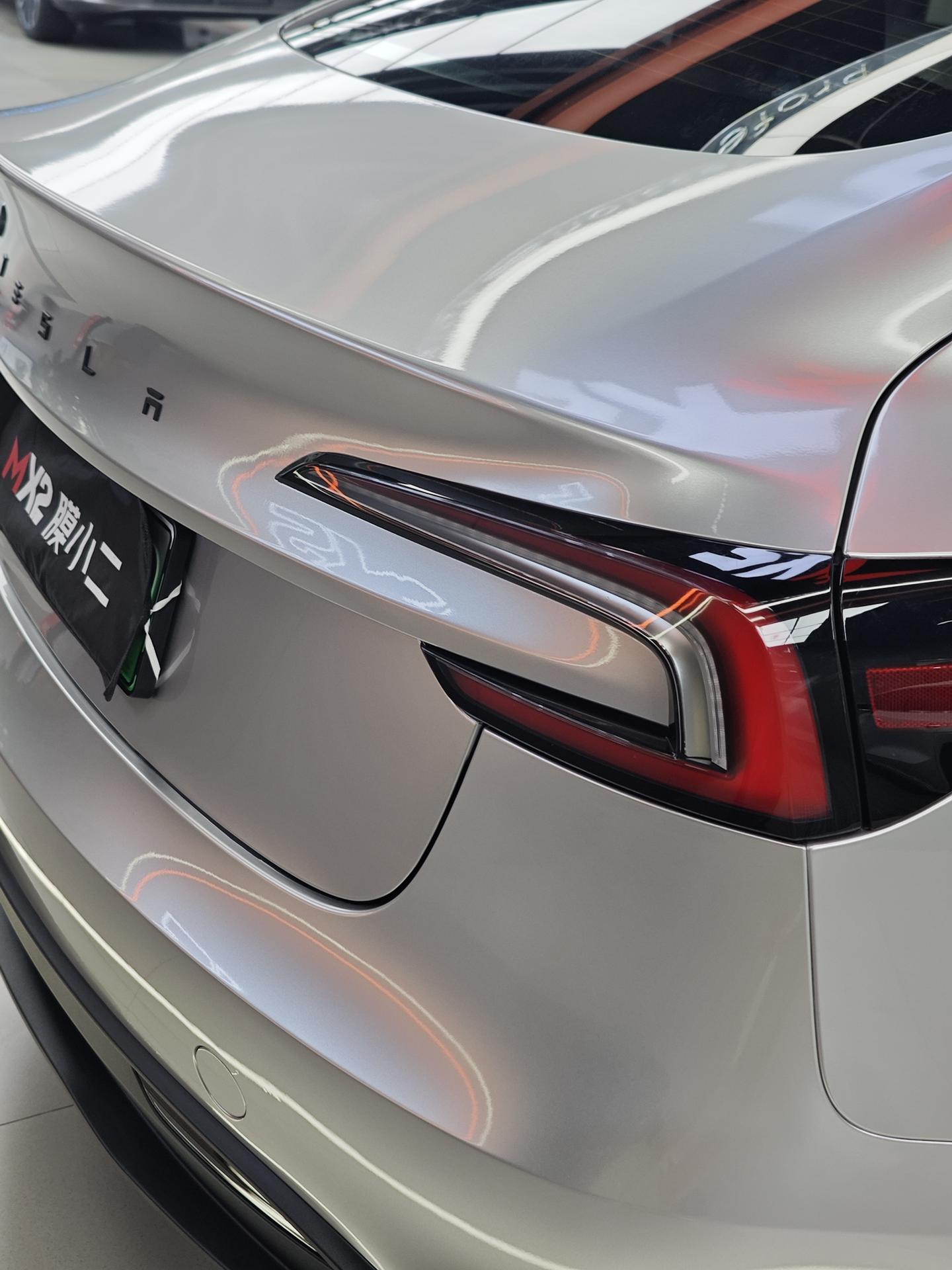 特斯拉 Model 3 GT 银：冷冽科技的流动盛宴 - 知乎
