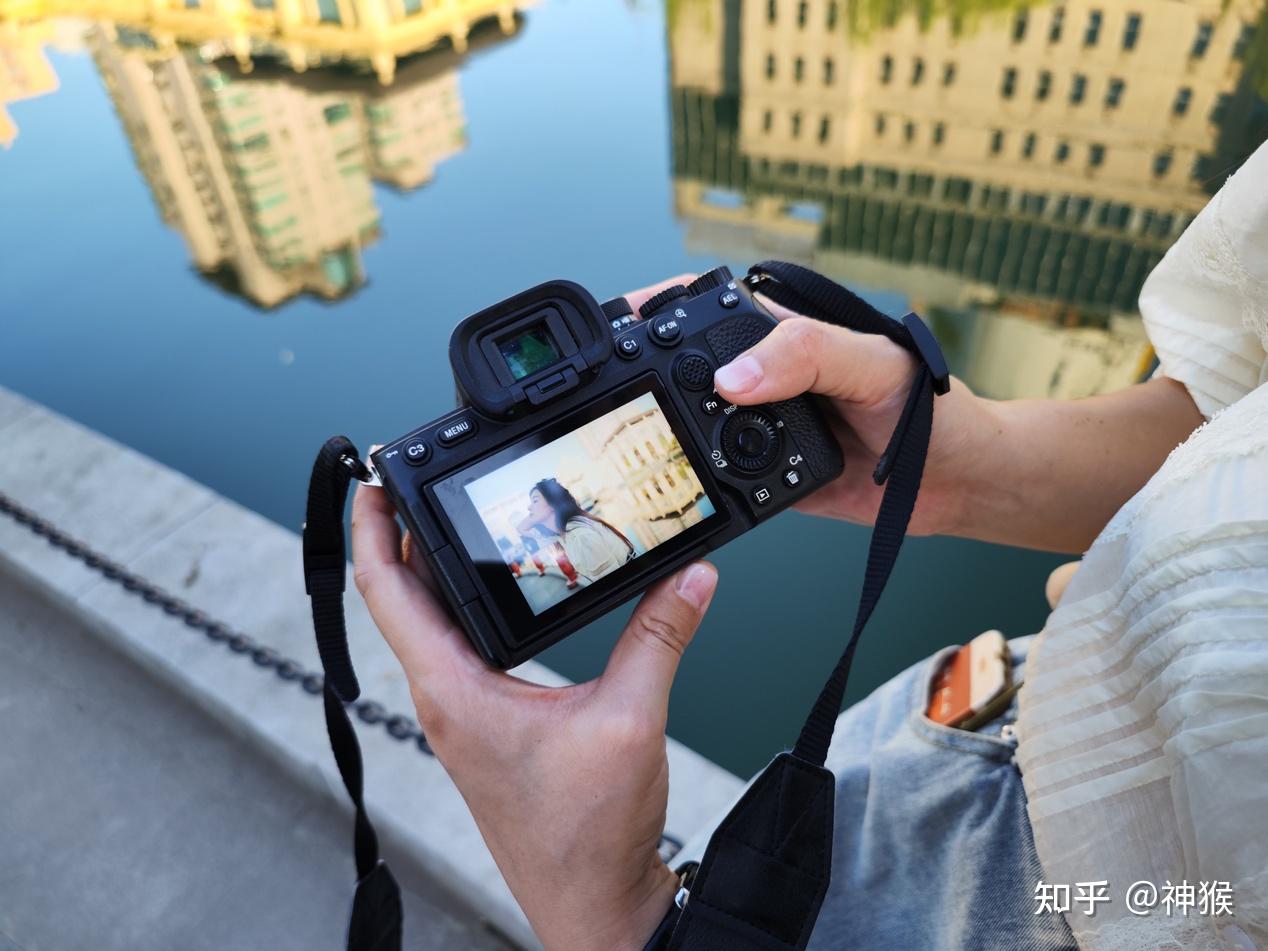 拍摄有电影质感的人像作品，索尼A7M4能胜任吗？ - 知乎