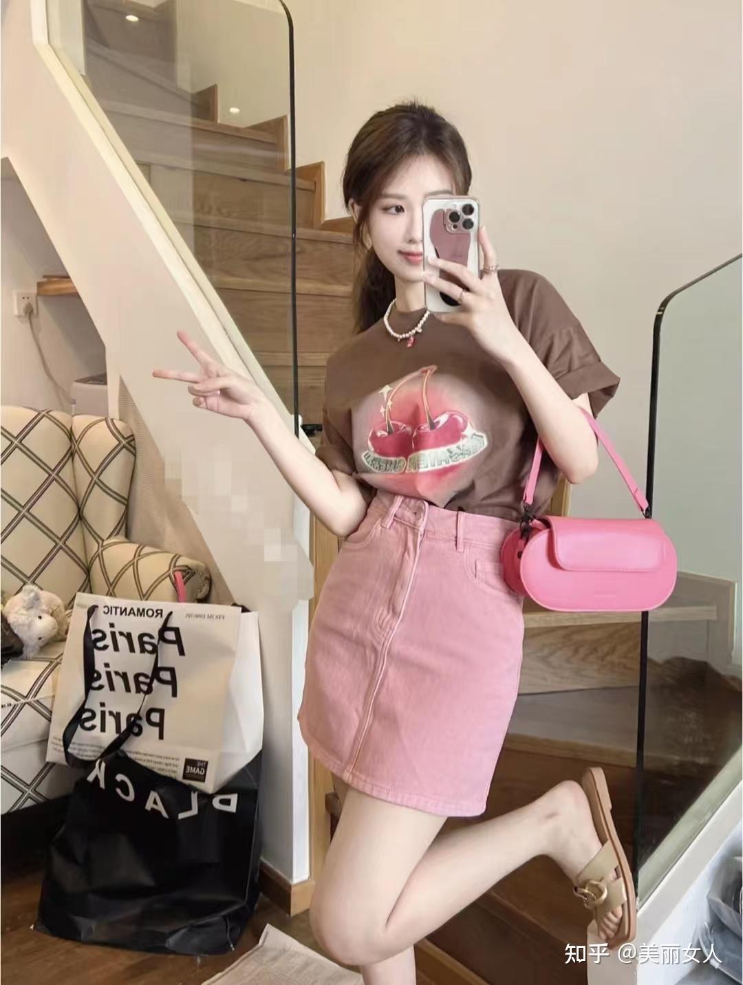 短袖女款t恤怎么穿好看 - 知乎
