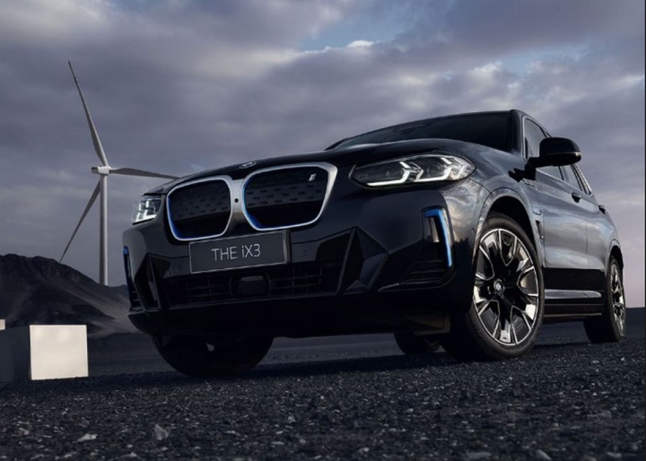 30-40万预算要买哪款豪华纯电车？宝马iX3表示：我是你的菜！ - 知乎