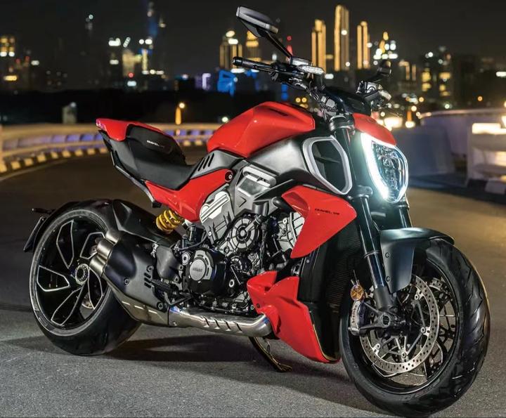 V4动力、四种模式、满级电控，杜卡迪全新大魔鬼Diavel V4亮相摩博会！ - 知乎
