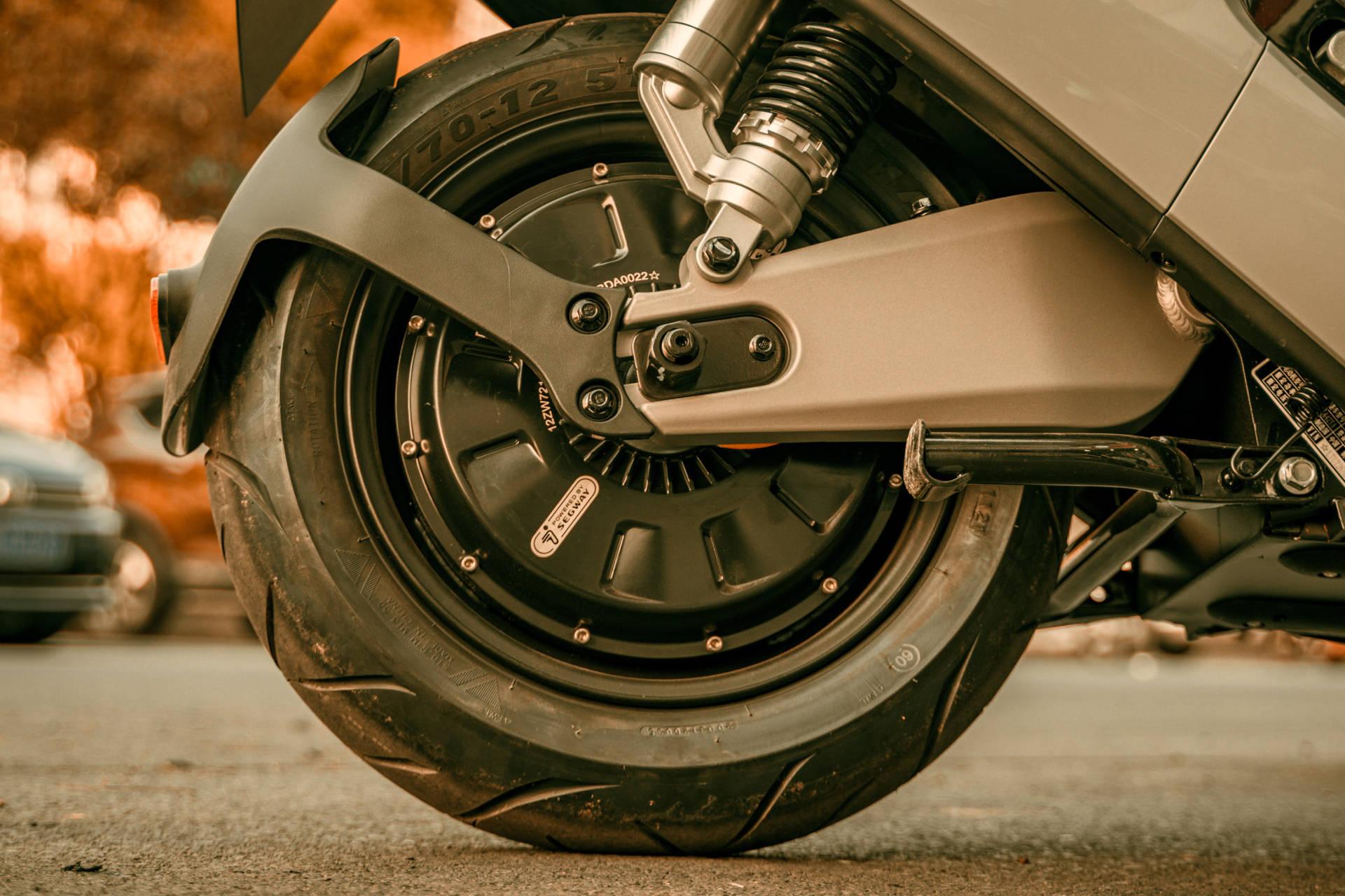 近2.1W的电动摩托车，体验如何？九号E200P MK2测评 - 知乎