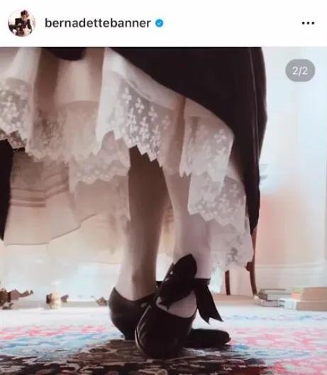 正经又专业的中世纪服装博主，一夜之间怎么成了“足控福音” - 知乎