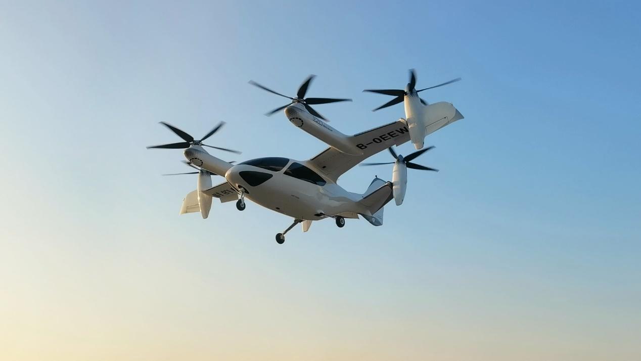 中国首个倾转旋翼电动飞机E20 eVTOL完成首轮试飞 - 知乎