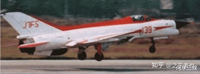 二代机中的王者，装备以色列雷达，歼7FS首次拥有超视距拦射能力 - 知乎
