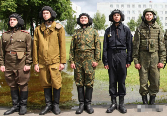 俄罗斯坦克盘点：老中青三代同堂难掩疲态 - 知乎