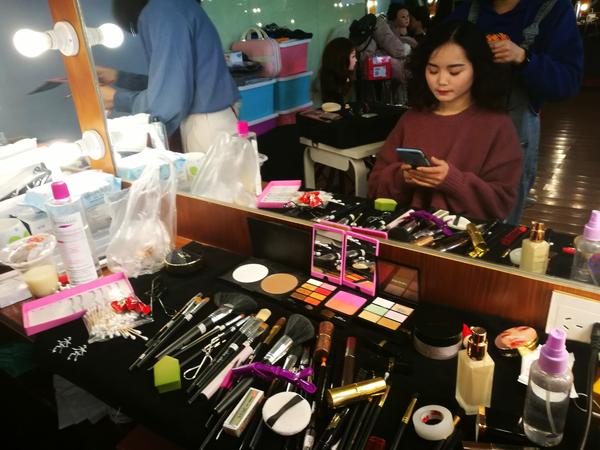 新手化妆师培训大概要学多久多长时间? 知乎